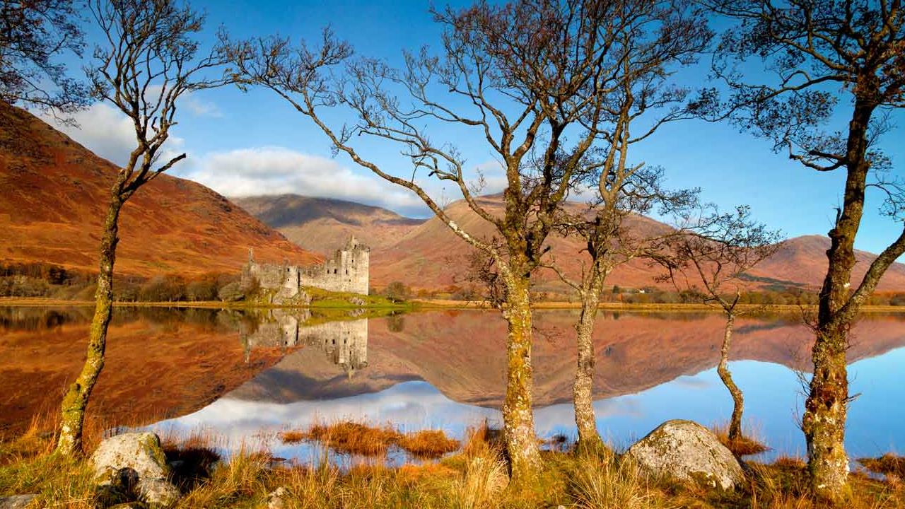 Kilchurn Castle reflected in Loch Awe - 高清壁纸 - 浮云网