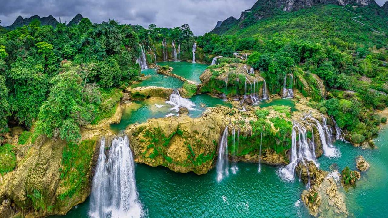 归春河上的板约-德天瀑布 - 高清壁纸 - 浮云网